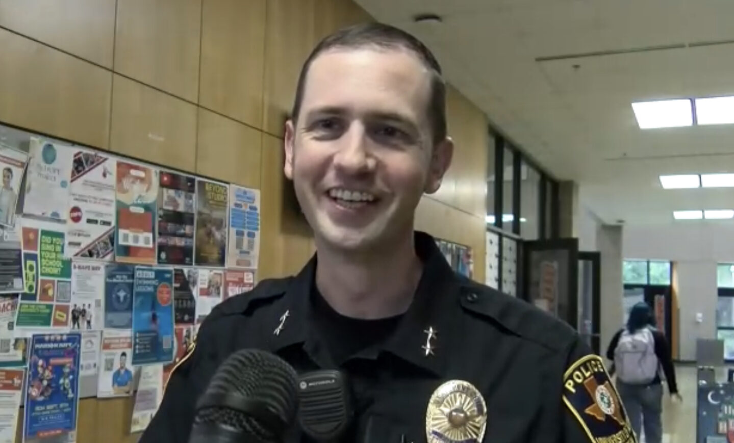 Vaqueros Greet A Cop at UTRGV - KVAQ-TV